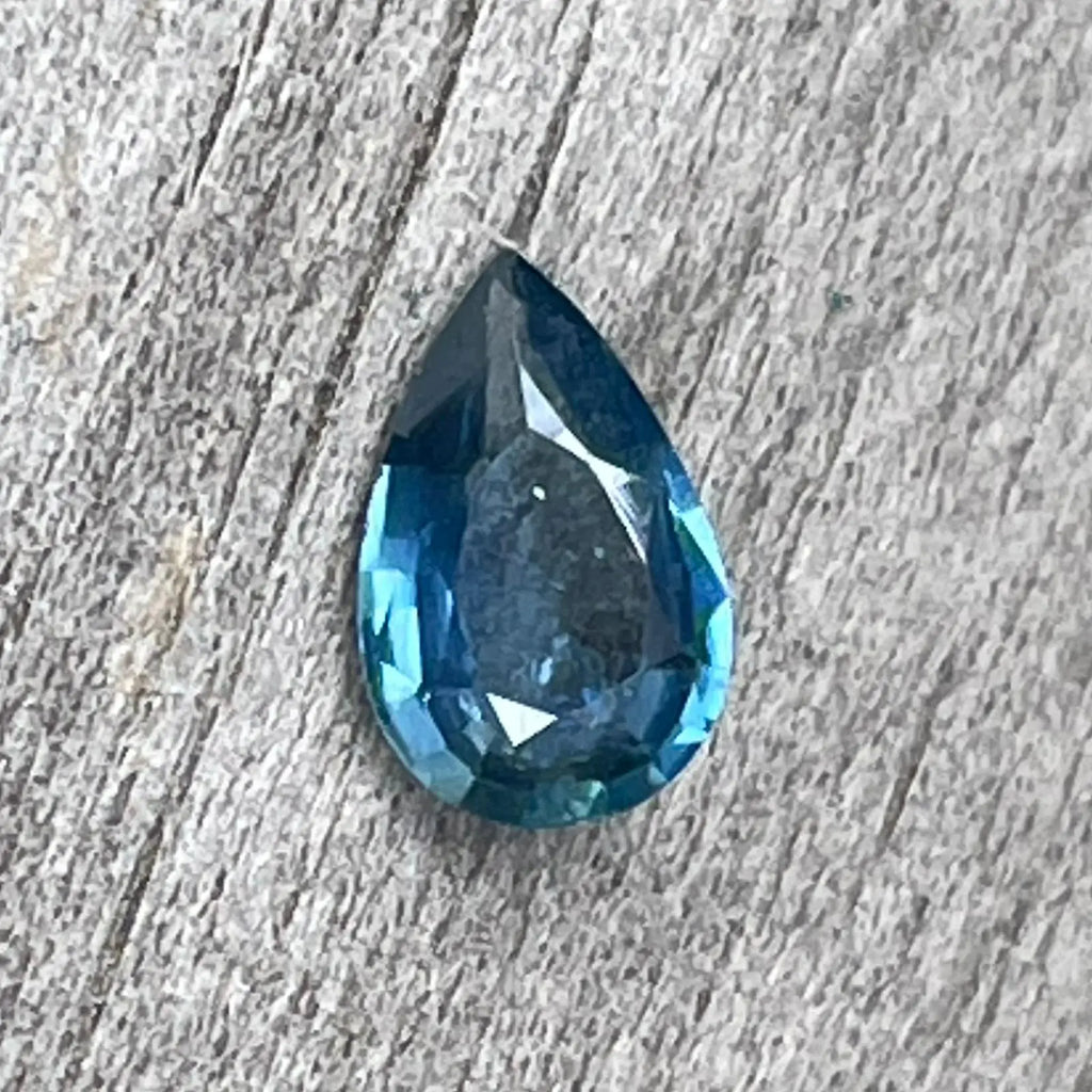 Natural Teal Sapphire - quality gemstones - Sapphire Pal